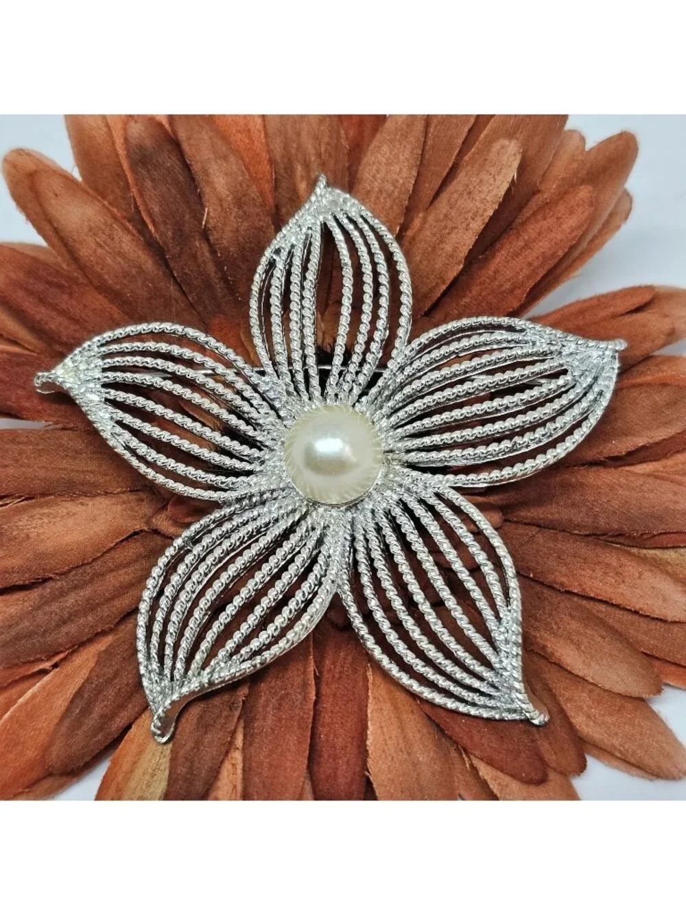 Sarah Coventry | Jewelry | Vintage Sarah Coventry Silver Tone Flower ...